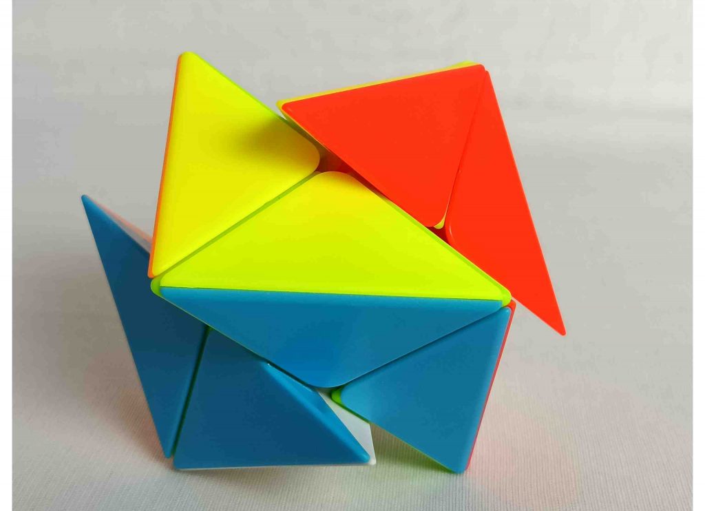 Rubix Cube Design no.1 – Sellet